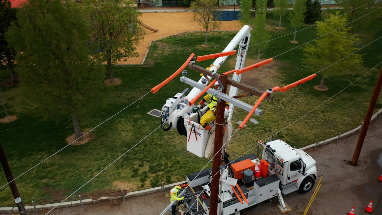 Learn How To Become A Lineman - Blue Collar Edu